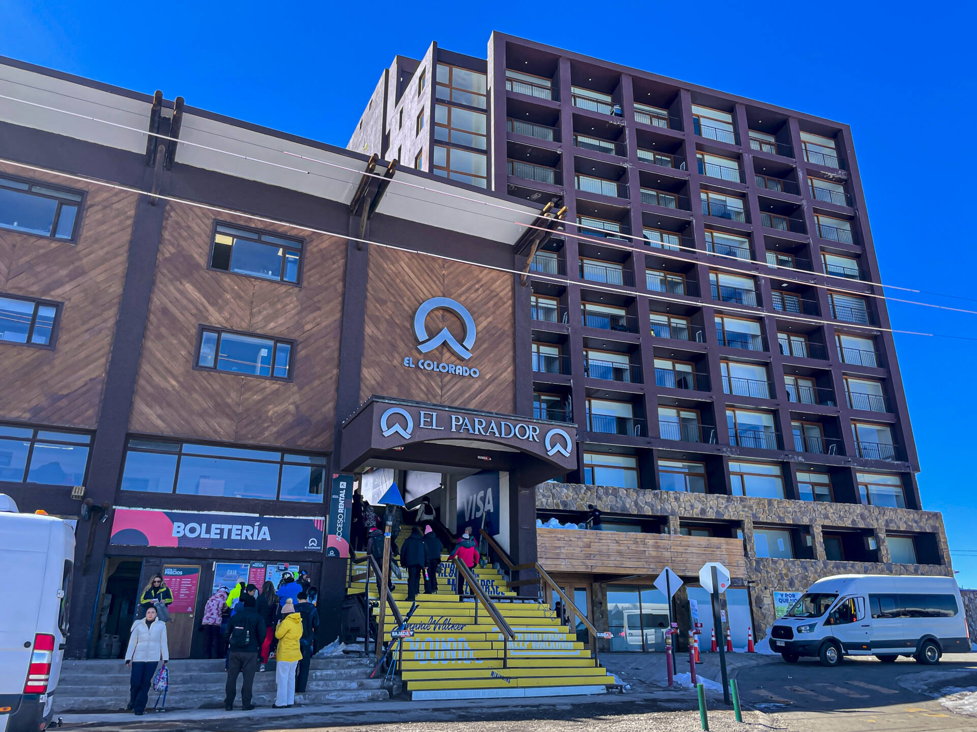 Onde esquiar no Chile? Conheça a estação de El Colorado, queridinha dos ...